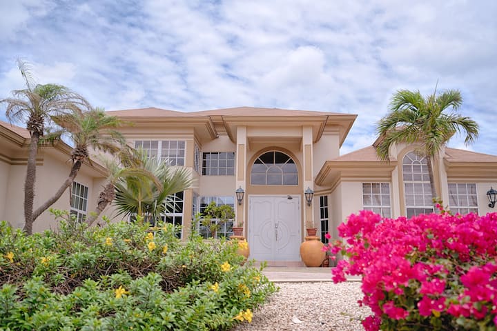 Aruba Villa Tropical - Houses for Rent in Noord, Aruba, Aruba - Airbnb