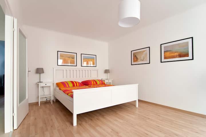 Frisch Ren 2 Schlafzimmer Wohnung Im 3. Bez - Vienna