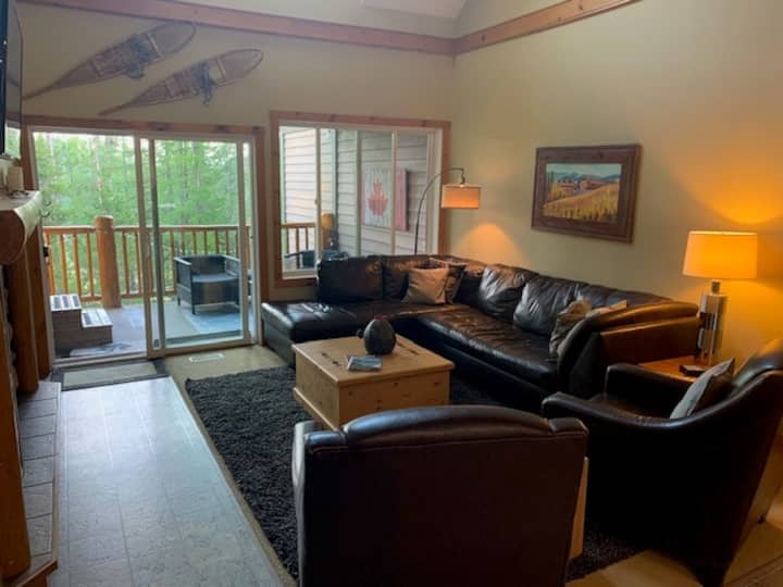 Spacious, Warm And Comfortable Ski / Golf Chalet - Kimberley