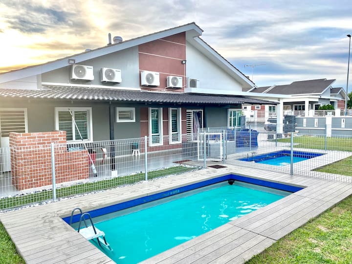 "New" Home2stay In Port Dickson With Swimming Pool - Port Dickson