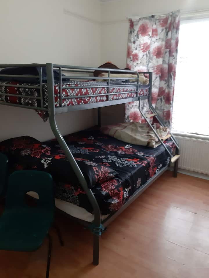 Low Cost Guesthouse With Rooms Starting From £40 - Hounslow