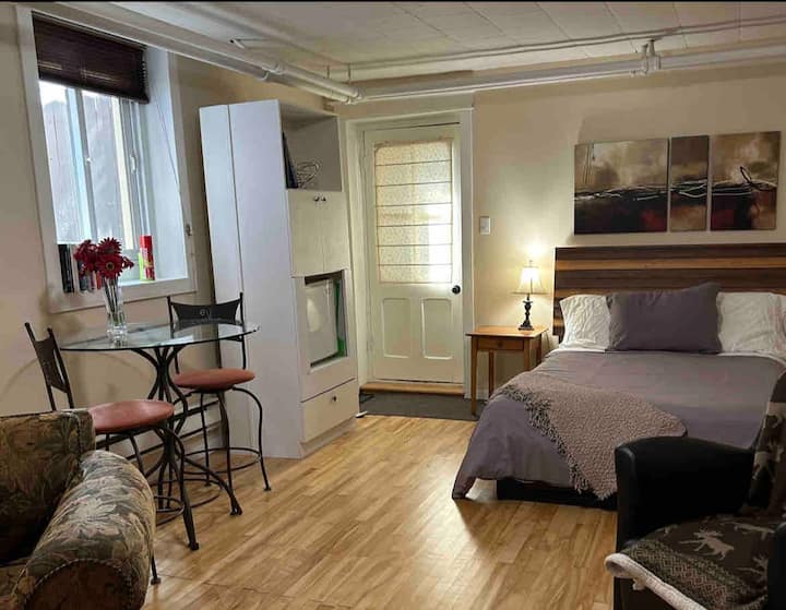 Studio éQuipé, Parking Facile- Rue Prestigieuse - Québec City