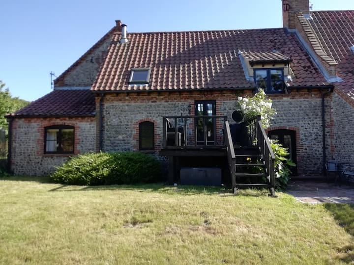 Primrose Barn, Roughton, Near Cromer. - Cromer