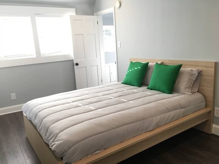 Renovated Village Townhome In Huntington - Huntington, NY