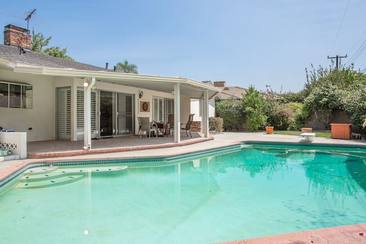Cozy Arcadia 3b/3b With Pool 28+ Days Only - Monrovia, CA