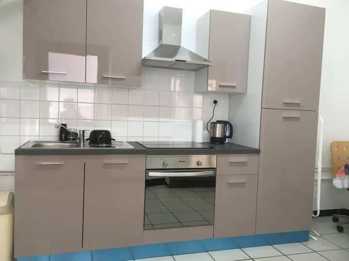 Studio Avec Cuisine Neuve Non-fumeur - Strasbourg