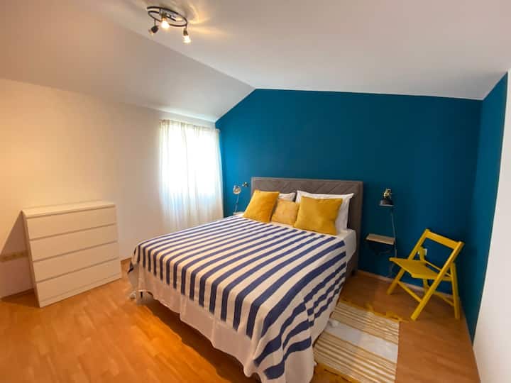 Roof Top Sunset Suite - Walk To The Beach! - Klenovica