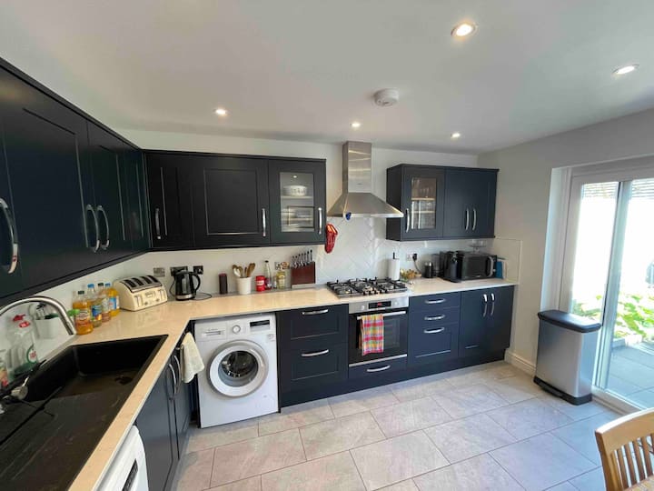 Modern Family 2 Bedroom House In West Brompton - Waterloo Station - London