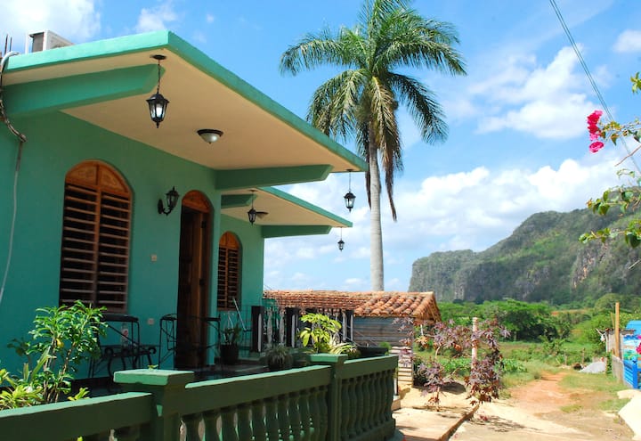 Sra Maribel. Vista A Las Montañas - 2 Rooms & Wifi - Cuba