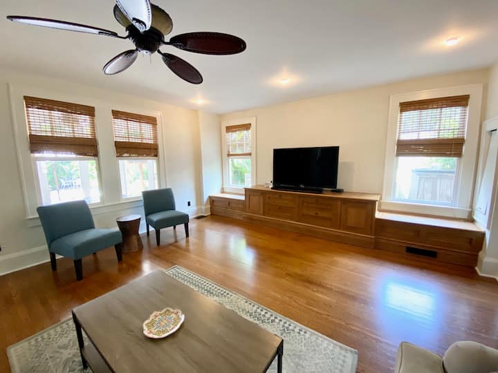 Elegant Winter Park Home With Heated Pool & Spa - Winter Park, FL