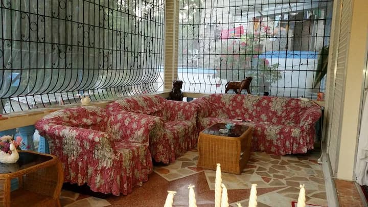 Room For 4 ,Price 650 Php Person, No Breakfast - Puerto Galera