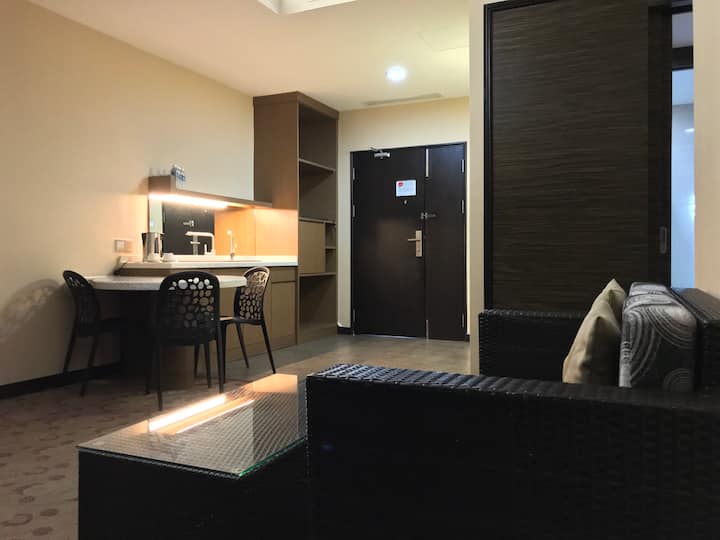 Complimentary Breakfast - Suite Room In Town - Papar