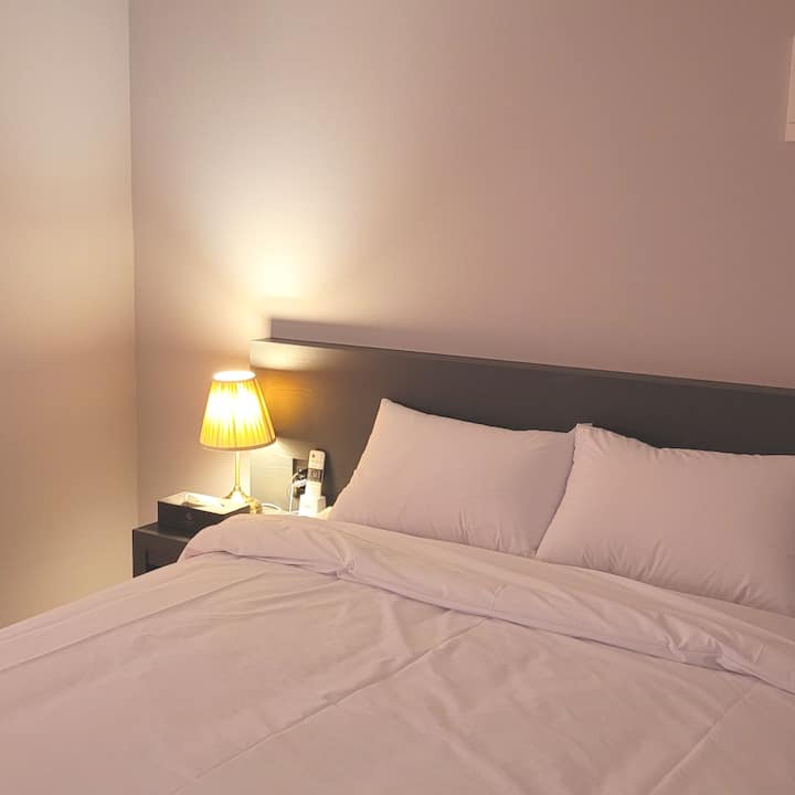 ✨연말오픈✨여수여행💝에어비앤비신축💝미니오션뷰#유탑레지던스#넷플릭스 - Yeosu