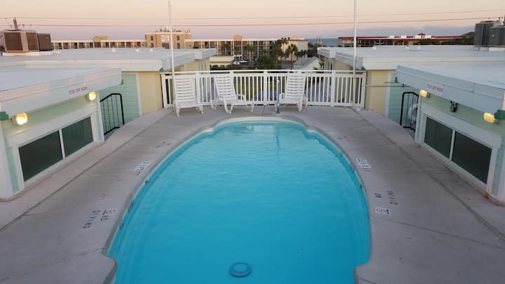 1415 Butler Ave. # 12 - Pool - Beach 1 Block Away - Tybee Island, GA