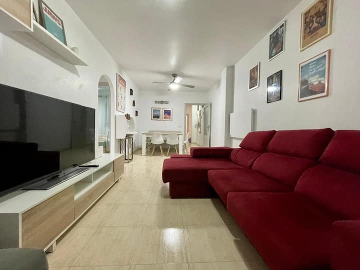 Precioso Apartamento Con Aparcamiento Gratuito En Cochera Privada, Mobiliario Y Cocina Totalmente Nuevos, Terraza Y Comedor Al Aire Libre. - Mazarrón