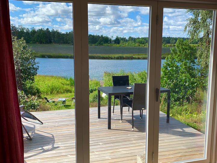 Litet Gästhus På Villatomt Med Kök, Toalett, Dusch - Suedia