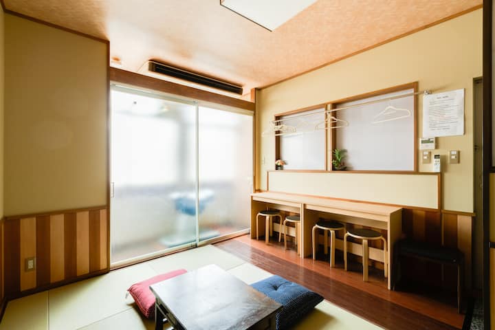 大阪の中心地、船場。心斎橋商店街まで徒歩1分、本町駅まで徒歩4分。アクセス抜群! 2f(47㎡) - Japan