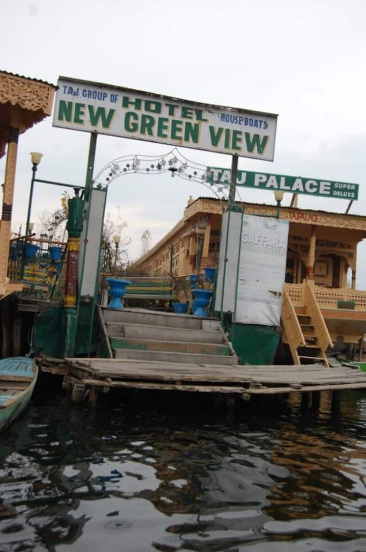 Private Room On Flotal On Dal Lake Srinagar - Srinagar