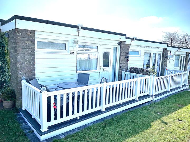 Classic Seaside Holiday Home In Hemsby - Hemsby