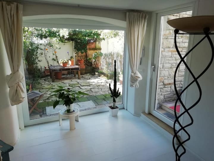 Charming Loft Nel Cuore Di Cecina - Bibbona