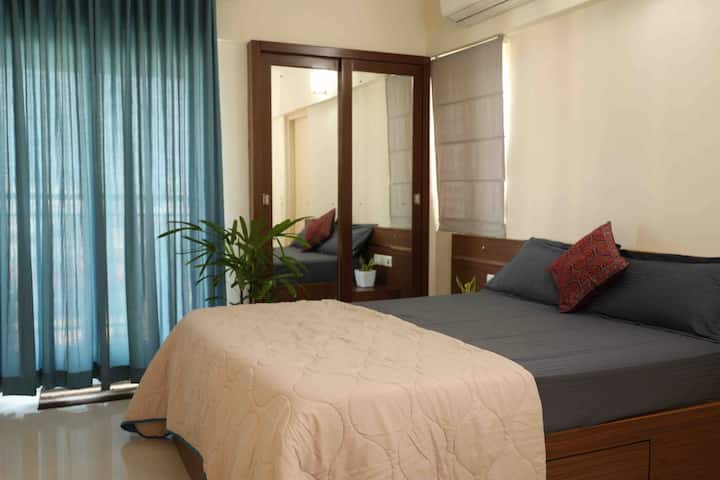 Best 3bhk Serviced Apartment In Cochin Marinedrive - Kochi