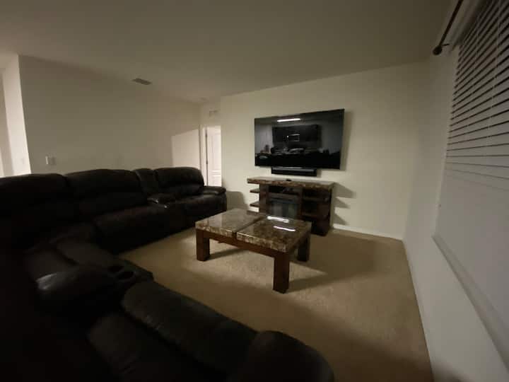 This Home Is Located In A Good Neighborhood - Davenport, FL