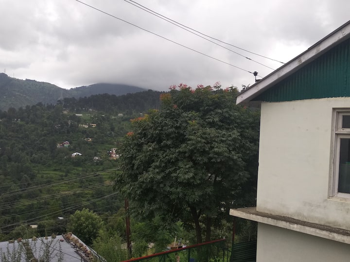 Batote Huts Guest House - Sanasar