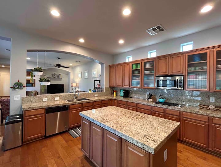 Beautiful Home Located In Litchfield Park - Litchfield Park, AZ