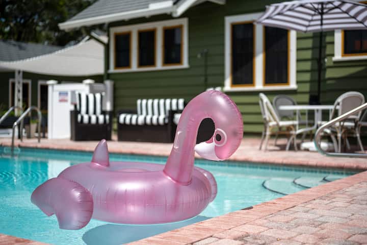 Flamingo Room @ Noi Nest -Pool, Egad,5 Min 2 Beach - Melbourne Beach, FL