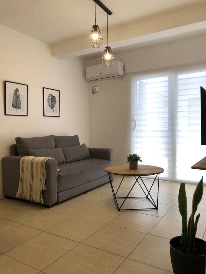 Comfortable Apartment With Garage In A Quiet Area. - Mendoza
