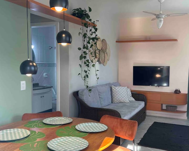 Belíssimo Apto Em Rua Tranquila - Florianópolis