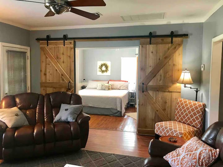 Cozy Cowboy Cottage - With Weekly Discounts - Stillwater, OK