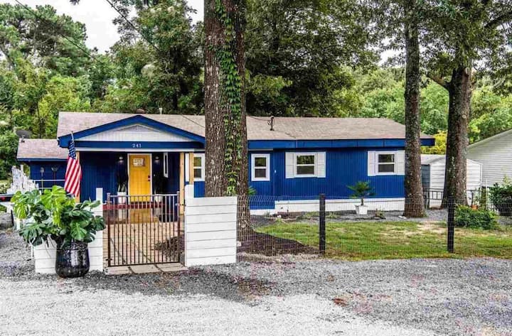 Little Blue Cottage On The Lake - Hot Springs, AR