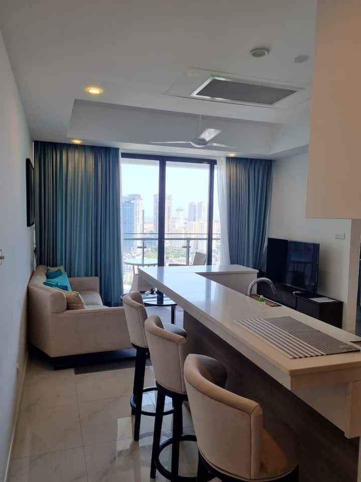 2 Bed Luxury Apartment - Colombo