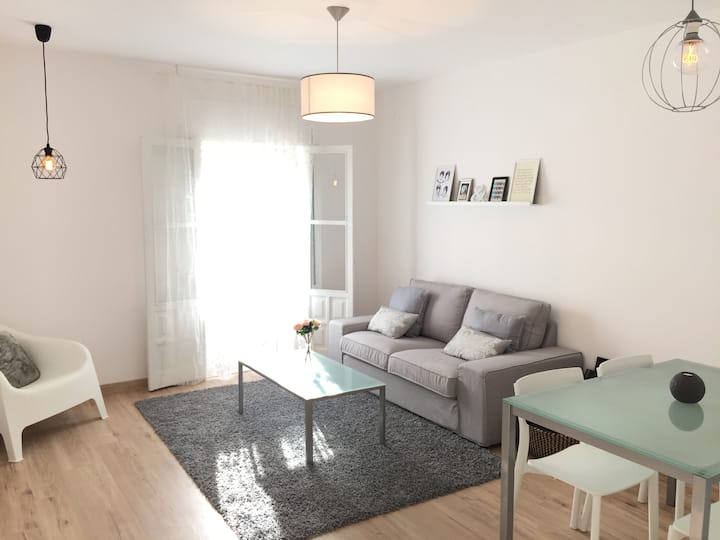 Triana Guadalquivir &Vistas A Catedral Y Giralda - Seville