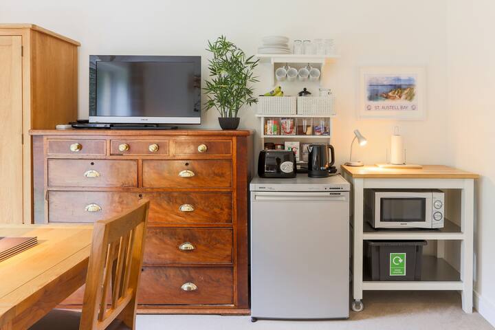 Woodland Suite At Treetops, Duporth Private Beach - St Austell
