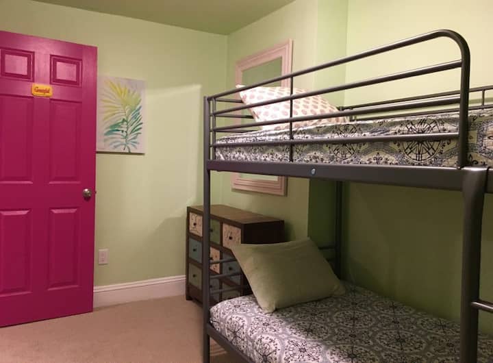 “Grateful” Coolest New Place In Town! - Miami