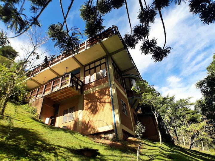 Casa Em Campos Do Jordão Com Vista Panorâmica - Campos do Jordão