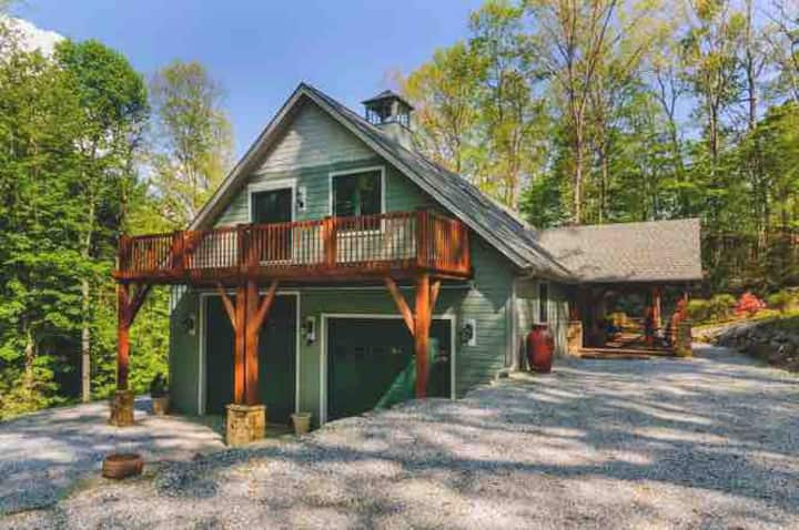 Climbing Bear Cottage - Lake Jocassee