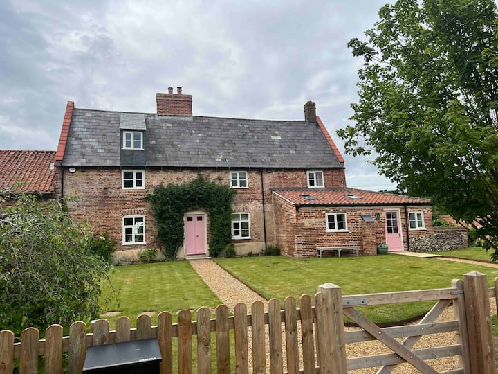 Cosy Farmhouse - Norfolk
