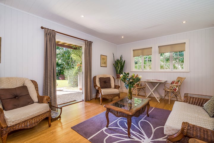 White Cedar Apartment - Bangalow