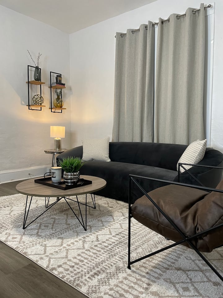 3 Bdrm Downtown Historic & Humble Abode - Coronado, CA