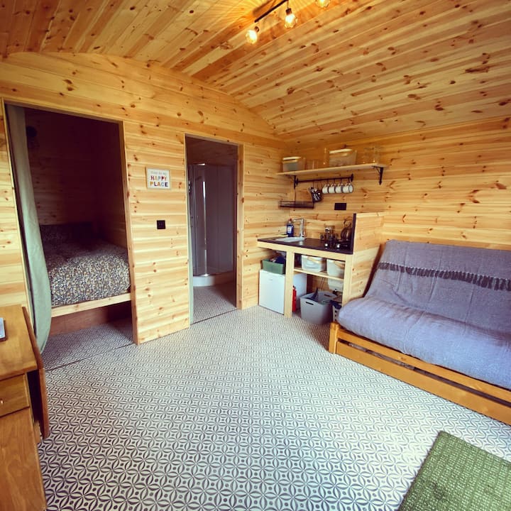 Shepherd Hut In Beautiful North Wales Countryside. - Mold