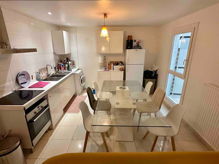 Maison Familiale Avec Terrasse, Jardin Et Parking - ベジエ