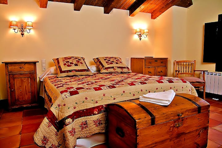 Bed & Breakfast Fish Farm La Fabrica - Catalonia