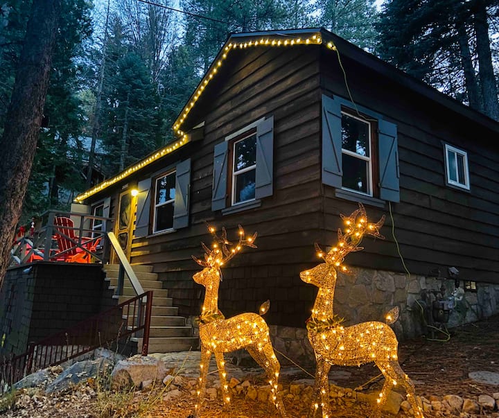 Antlers Point Cabin
Lake Arrowhead - Lake Arrowhead, CA