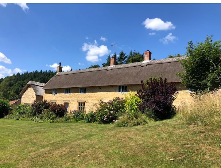 Pretty South Somerset Farmhouse With Land & Stream - Devon
