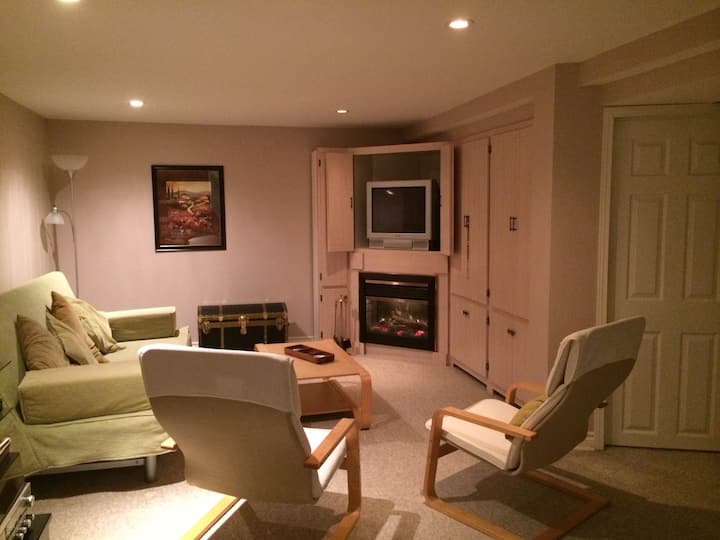 Near Airport And Beautiful Bloor St - Mississauga