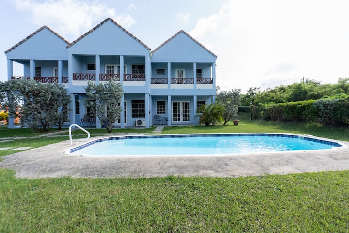 ⚡Pristine 2br Townhouse Suite - Free Parking, Pool - Barbados