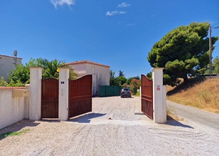 Petit Nid Provençal Au Pied Du « Garlaban » - Aubagne